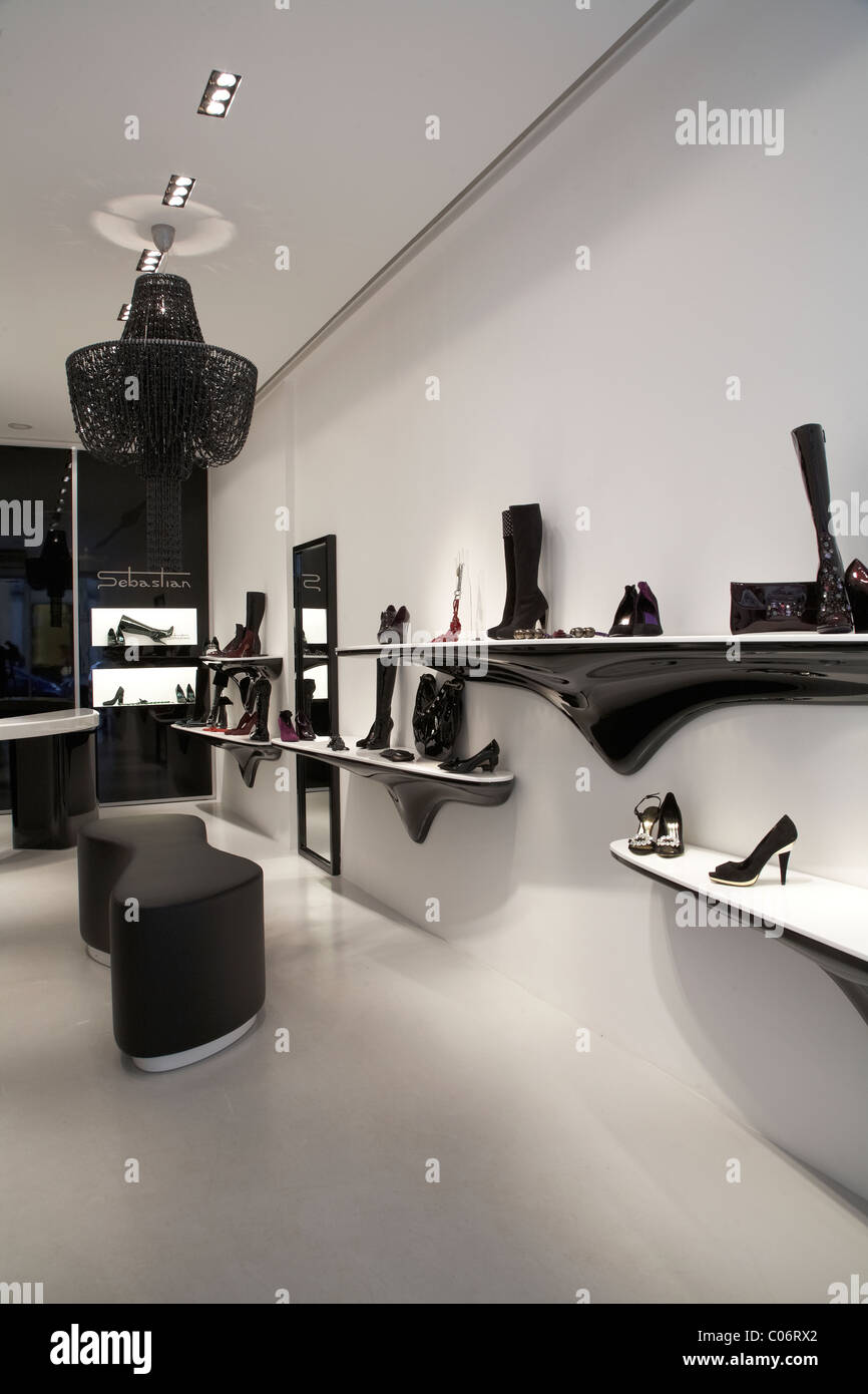 Shoes store in Milan, Italy Stock Photo - Alamy