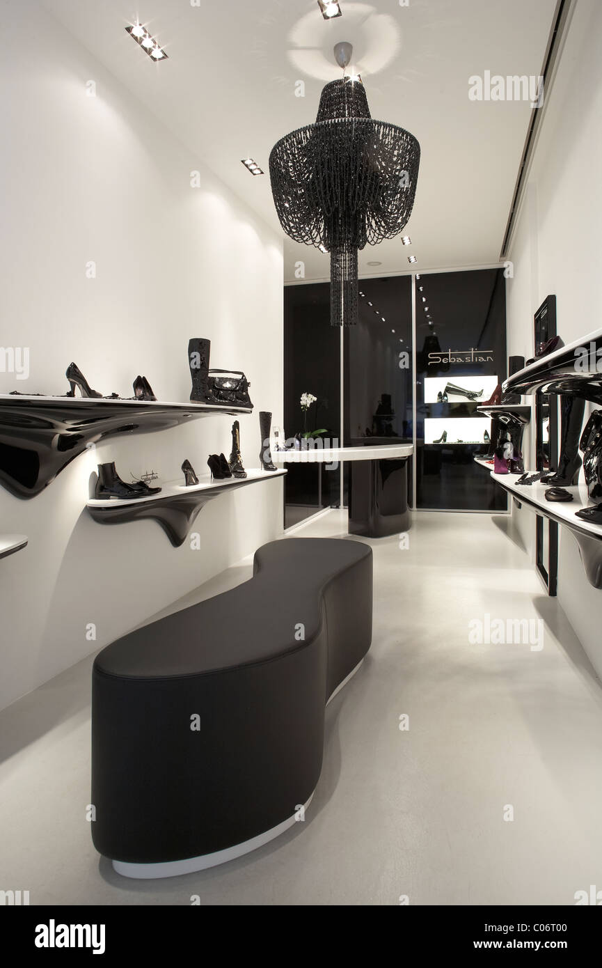 Shoes store in Milan, Italy Stock Photo - Alamy