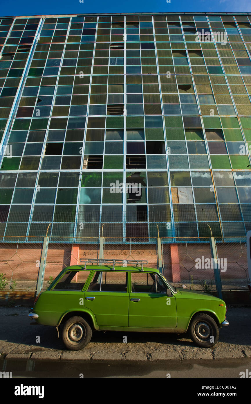 Car with tinted windows hi-res stock photography and images - Alamy