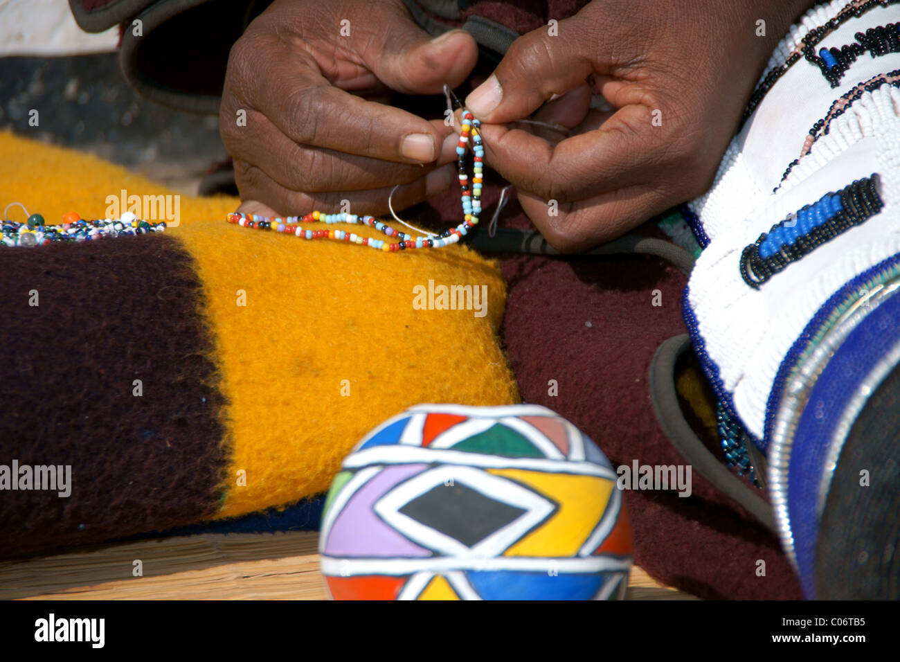 African beadworker hi-res stock photography and images - Alamy