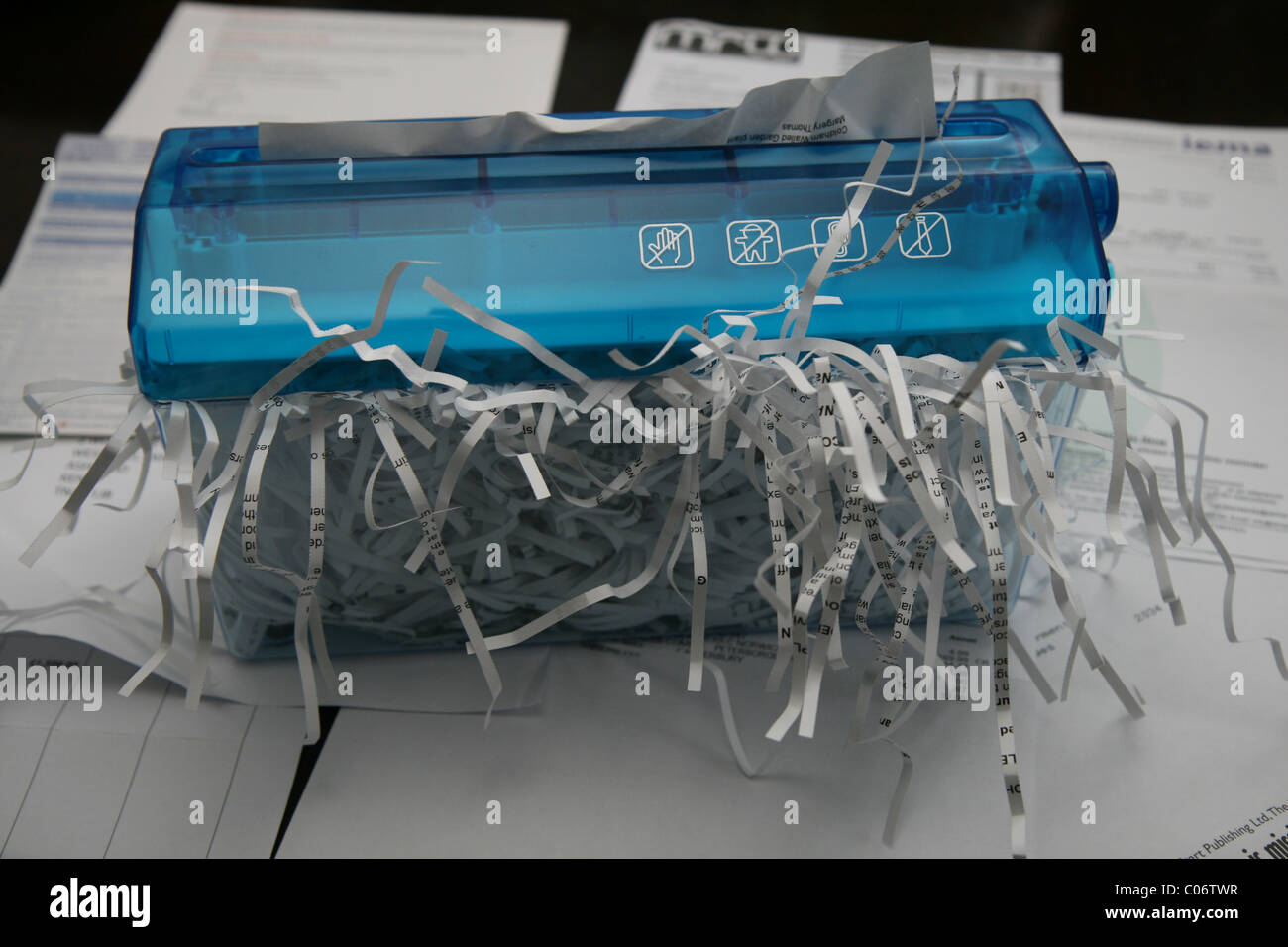 Paper Shredder Identity Theft Stock Photos & Paper Shredder Identity ...