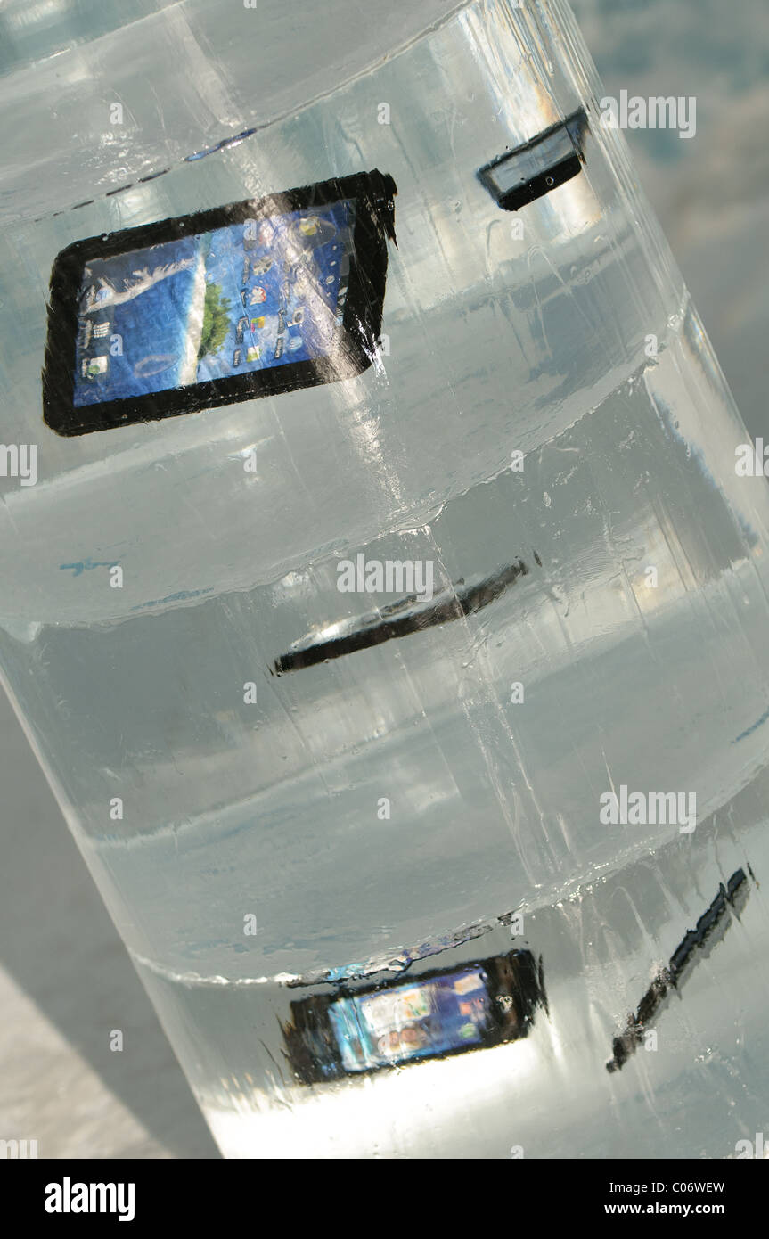 Ice block smartphone hi-res stock photography and images - Alamy