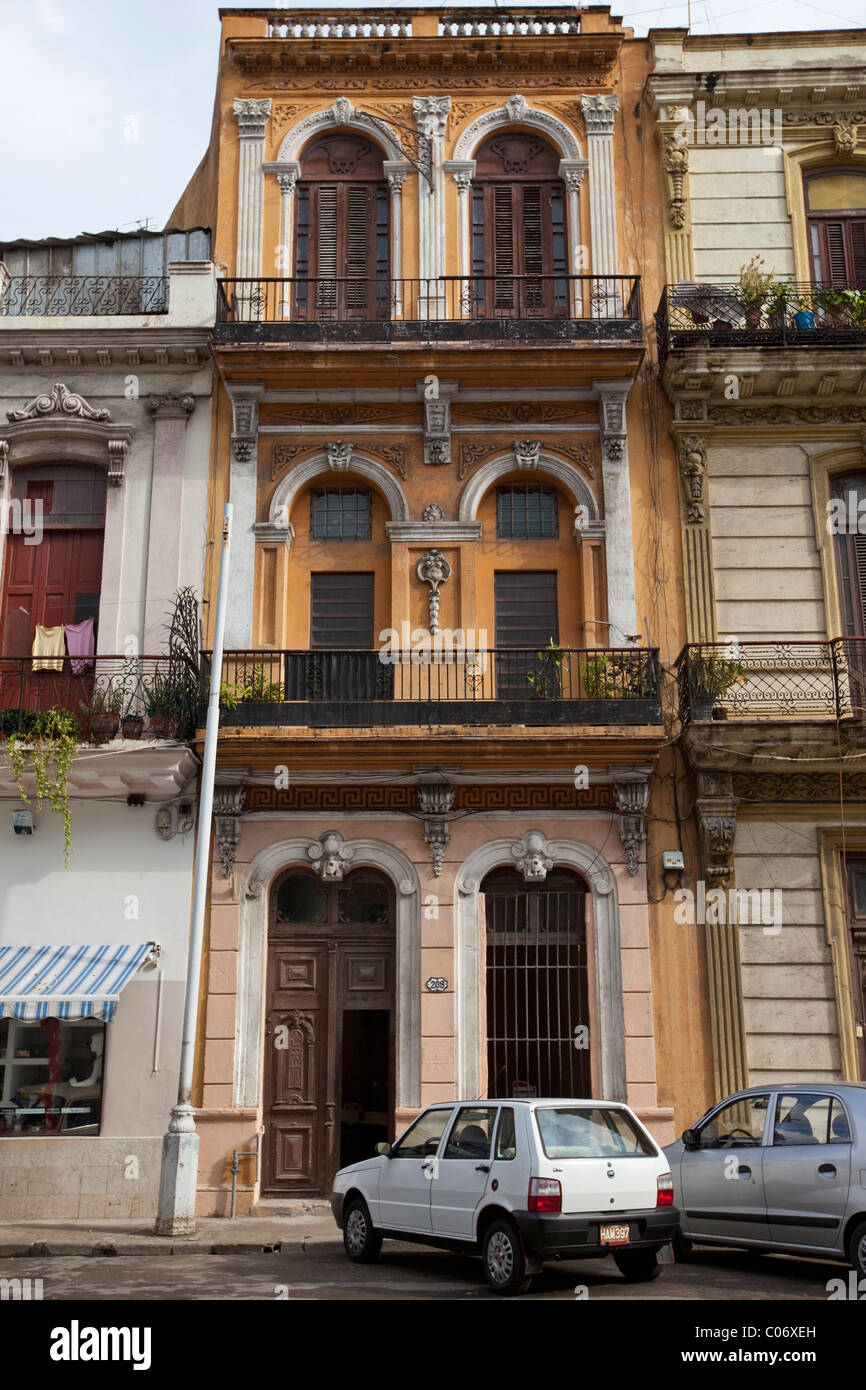 Cuban flats hi-res stock photography and images - Alamy