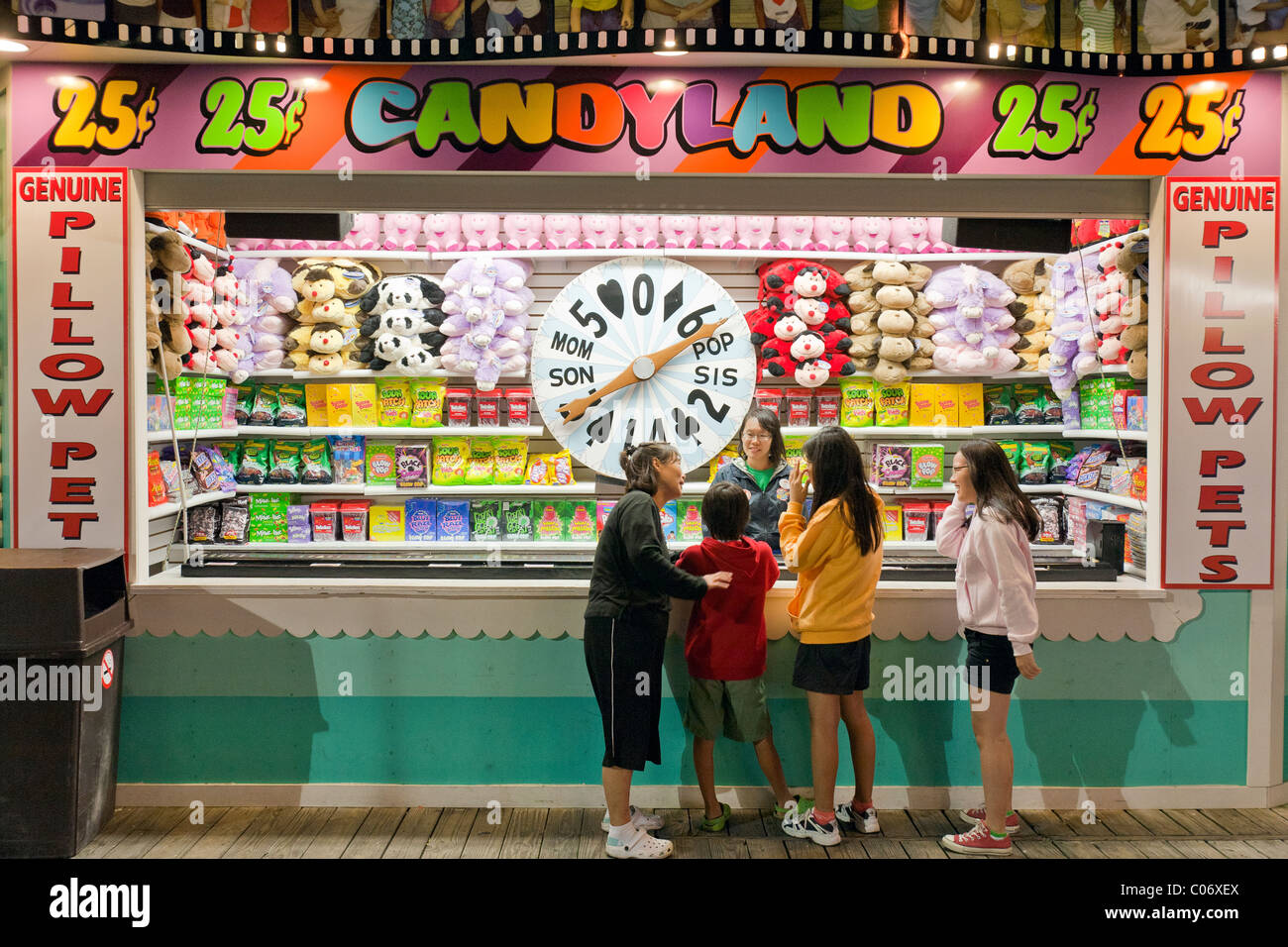 Beach boardwalk fun hi-res stock photography and images - Alamy