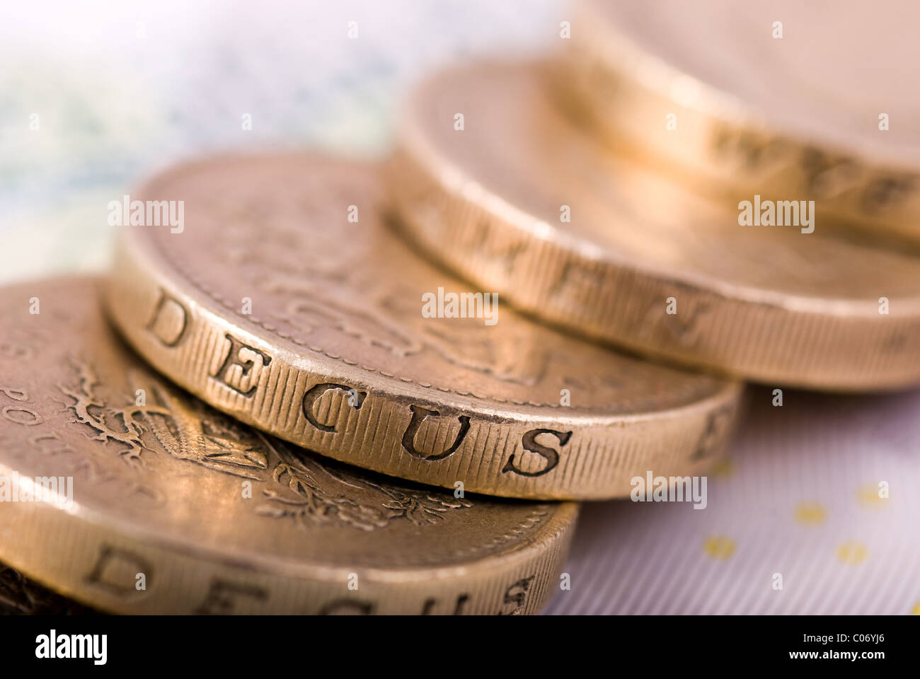 One Pound Coins Stock Photo - Alamy