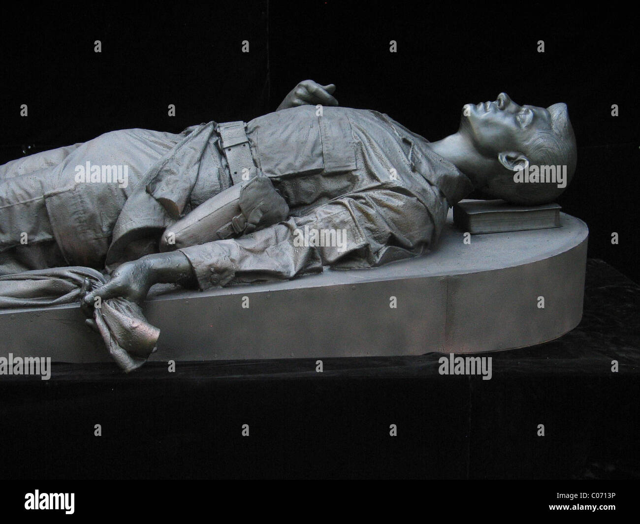 DEAD' PRINCE HARRY STATUE GOES ON DISPLAY A statue of a Prince Harry ...