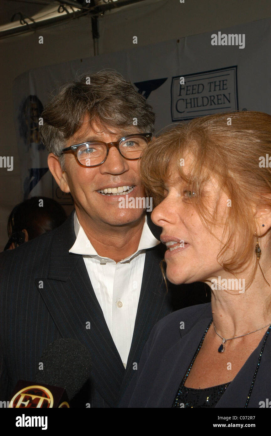 Eric Roberts, Eliza Roberts 2007 World Magic Awards Barker Hanger ...