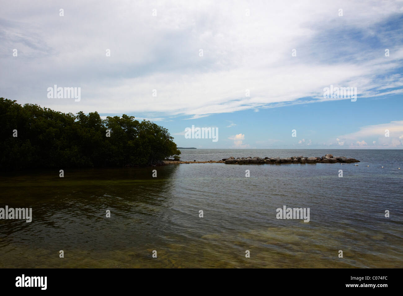 Shallow water off coast of Florida Stock Photo - Alamy