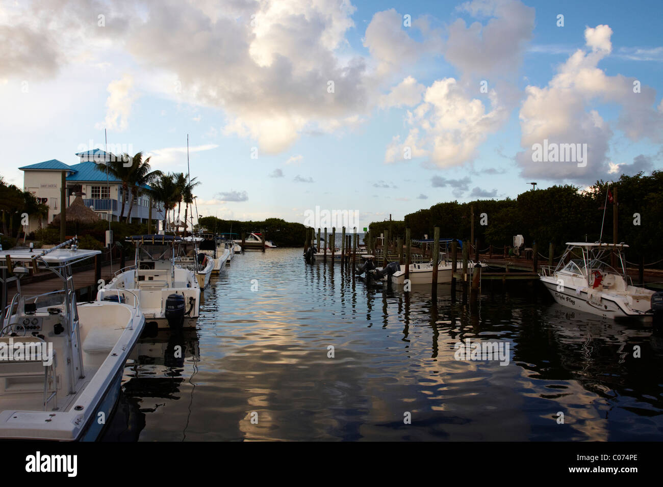 Boats with reflections hi-res stock photography and images - Alamy