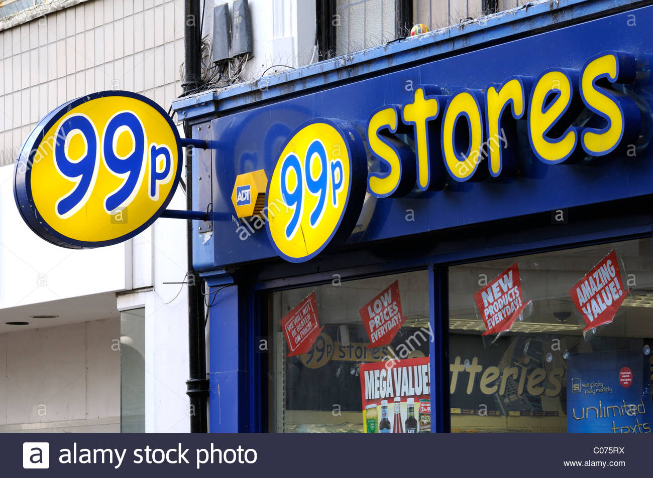 Pound Shop Uk High Resolution Stock Photography and Images - Alamy