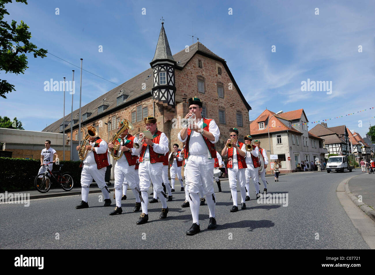 Brass band in traditional costumes from Schwalm, Salatkirmes fair ...