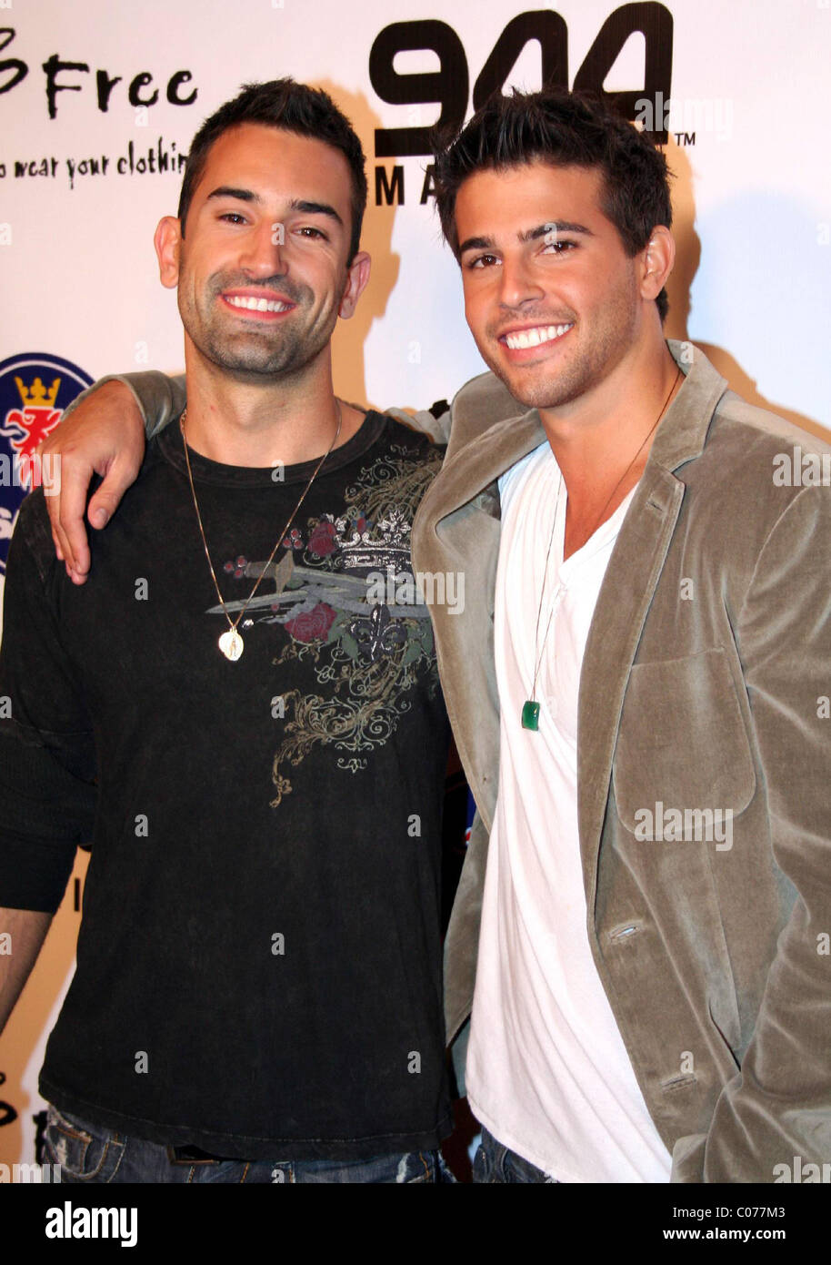 Jeff Pickle and Brett Novic '2 B Free Walk-Off' debuting their 2008 ...