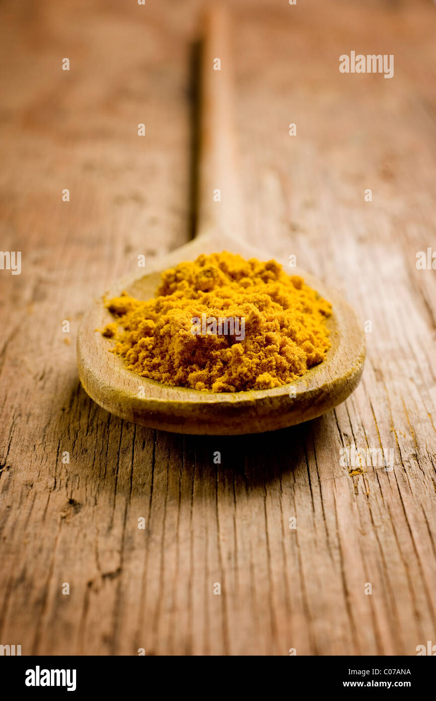 Turmeric in powder spice Stock Photo - Alamy