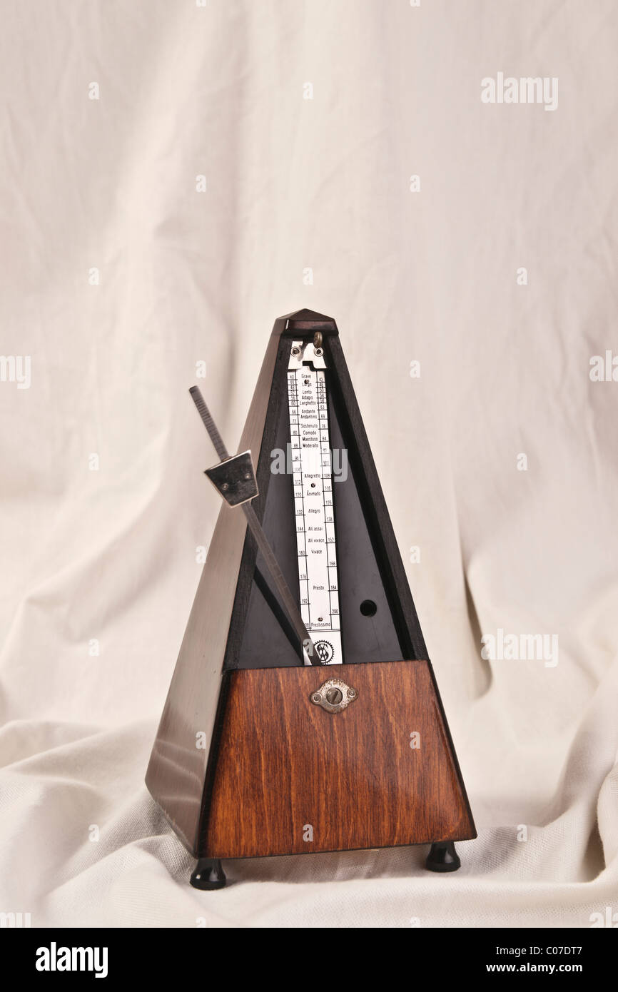 Mechanical rhythm hi-res stock photography and images - Alamy