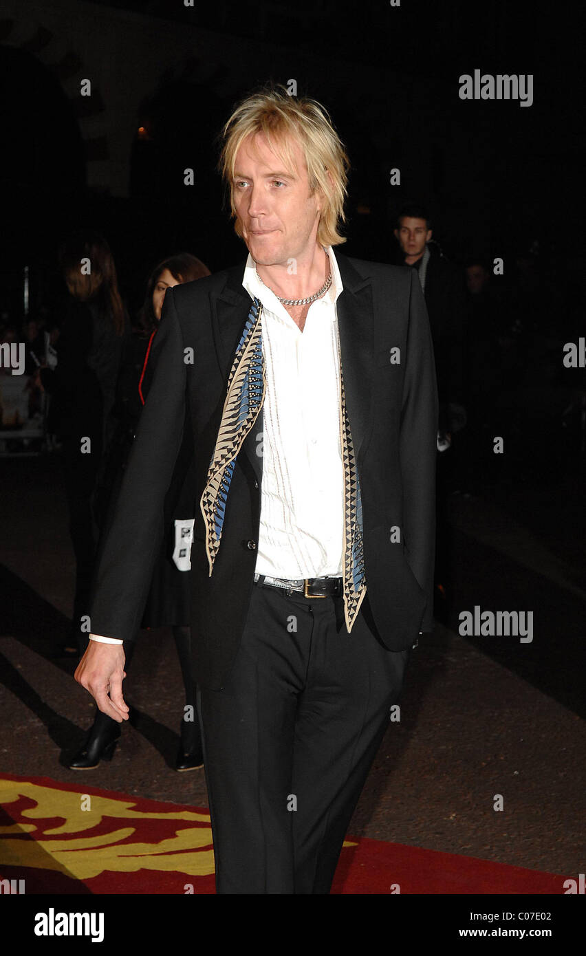 Rhys ifans the uk film premiere of elizabeth hi-res stock photography ...