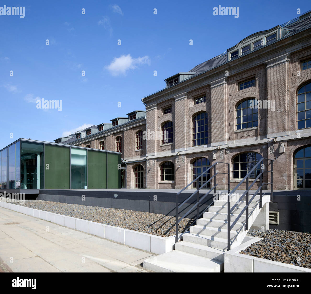 Mediaspree, former warehouse in the Eastern harbour, Friedrichshain ...