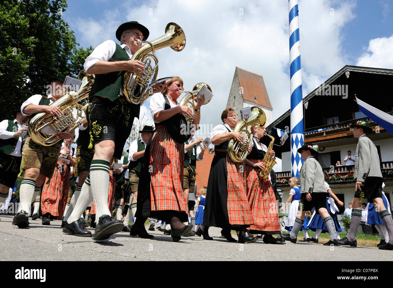 All female marching band hi-res stock photography and images - Alamy