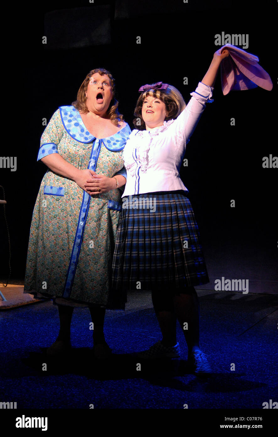Leanne Jones and Michael Ball Hairspray - photocall at Shaftesbury ...