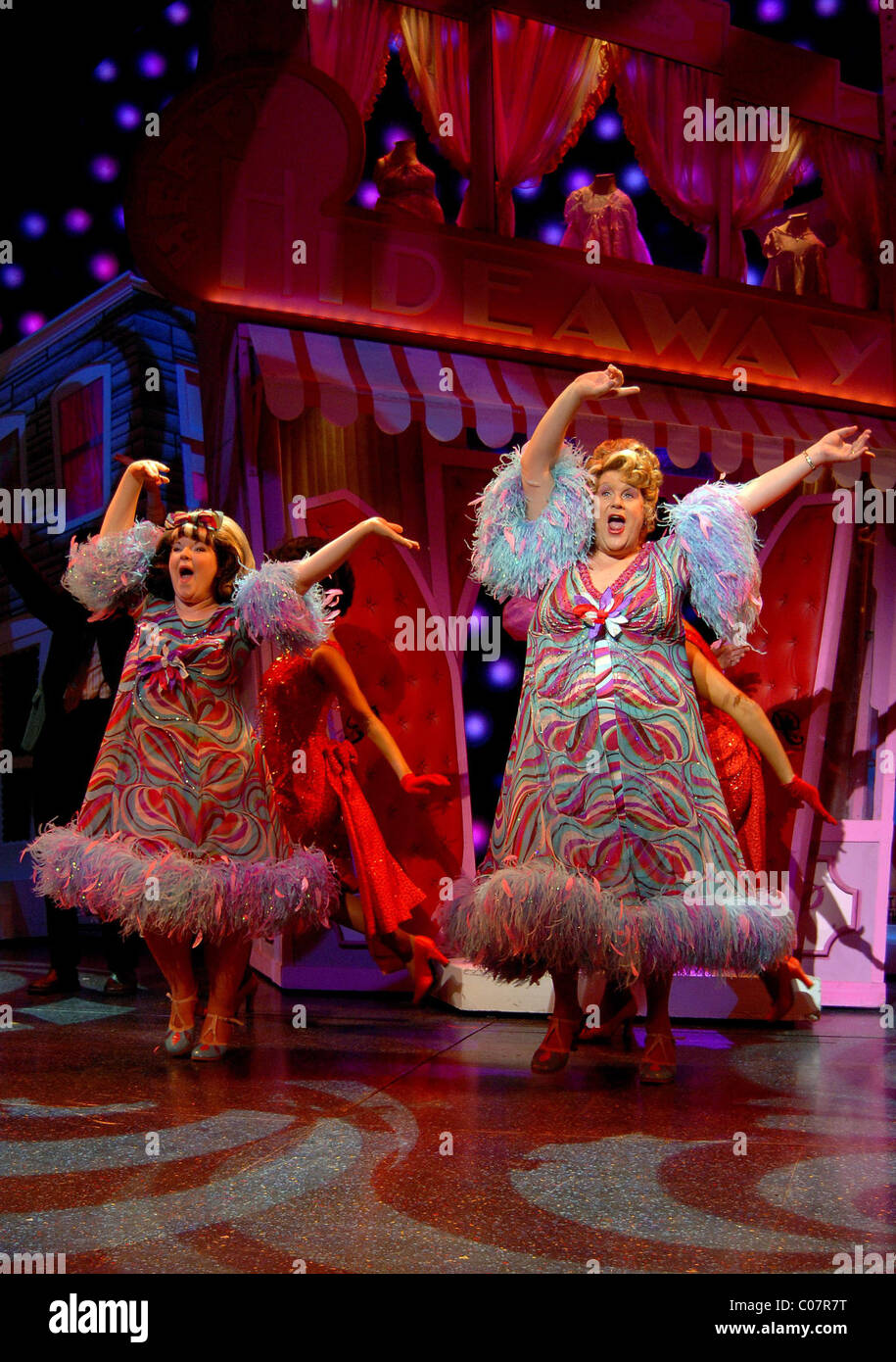 Leanne Jones and Michael Ball Hairspray - photocall at Shaftesbury ...