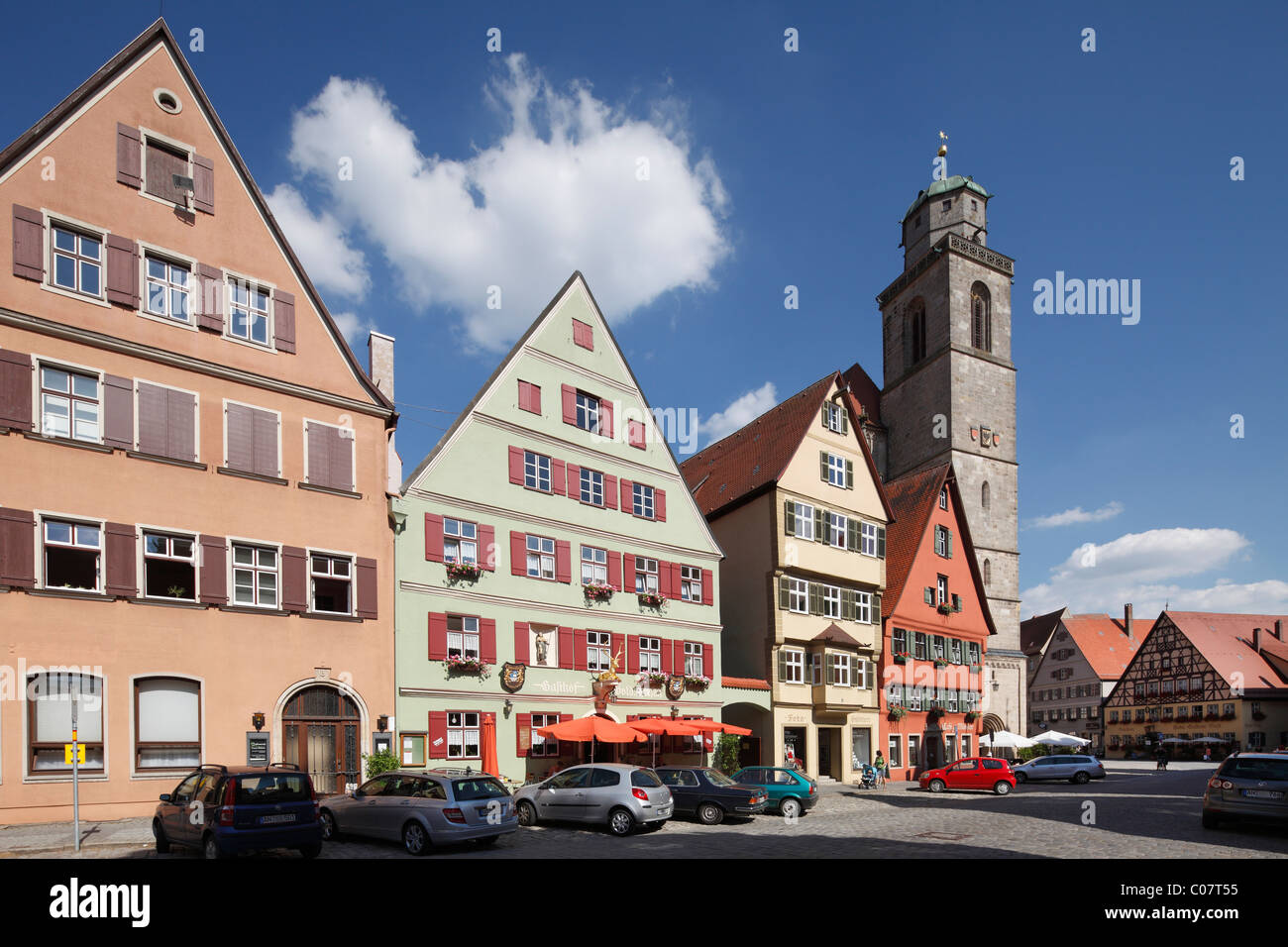 Houses and the minster on Weinmarkt square, Dinkelsbuehl, Romantic Road ...
