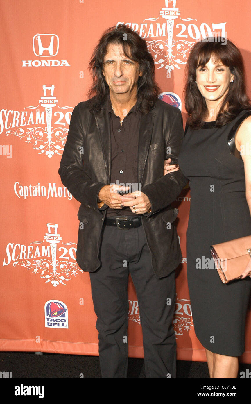 Alice cooper and family hi-res stock photography and images - Alamy