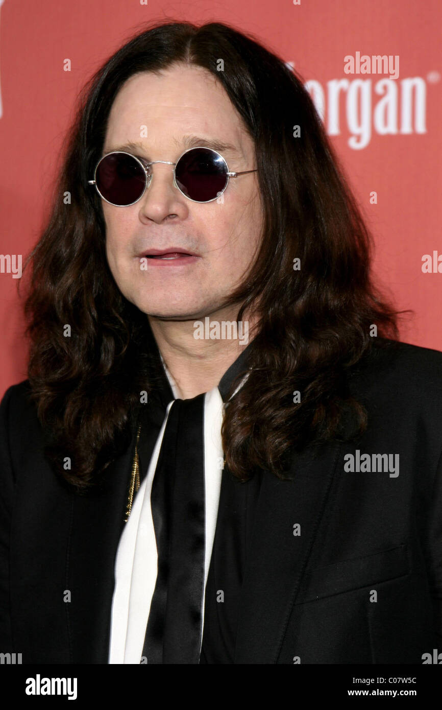 **File Photo** *AILING OSBOURNE POSTPONES GIG* Veteran rocker OZZY ...