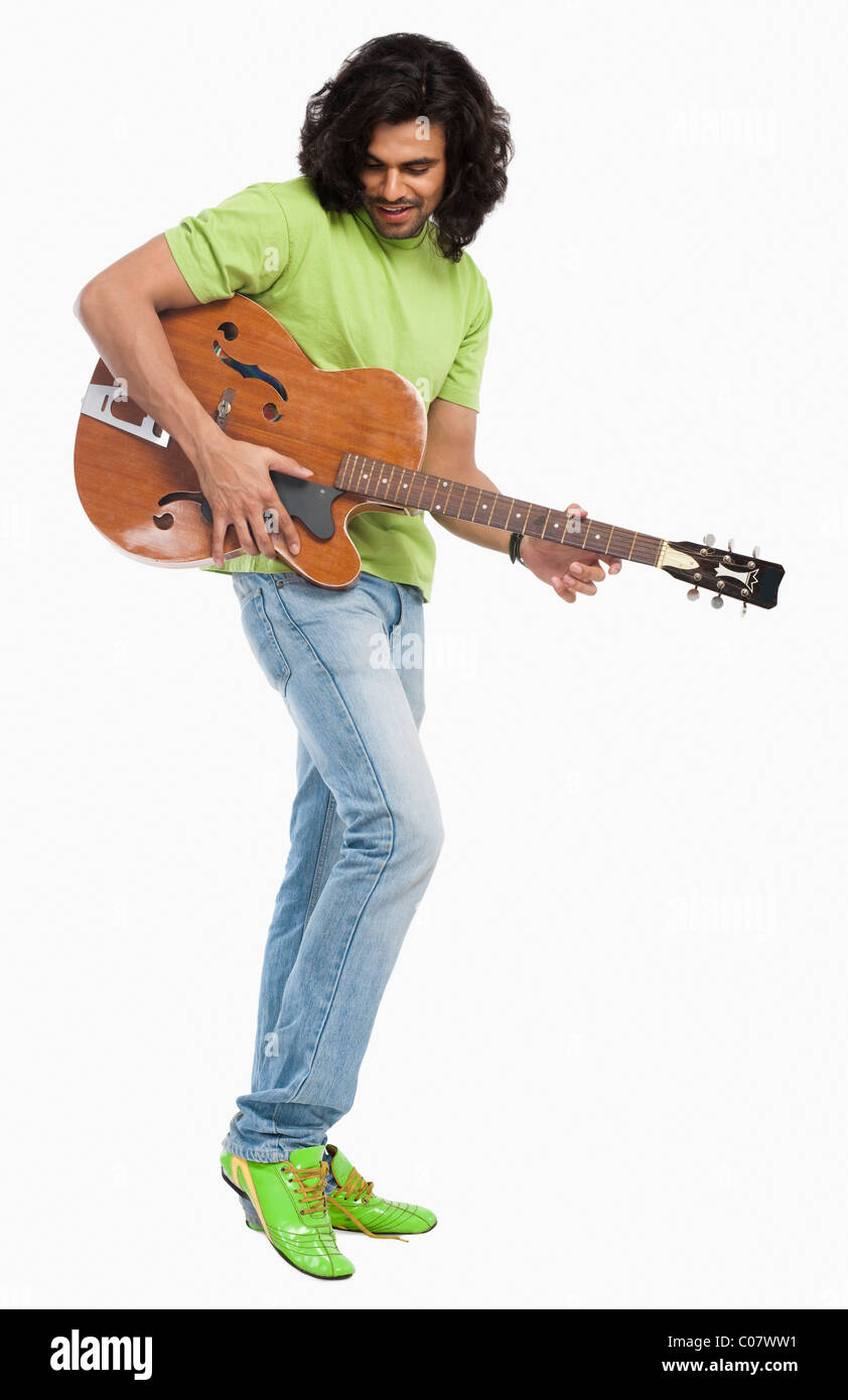 Acoustic Guitar Cut Out High Resolution Stock Photography and Images ... Acoustic Guitar Cut Out High Resolution Stock Photography and Images ...