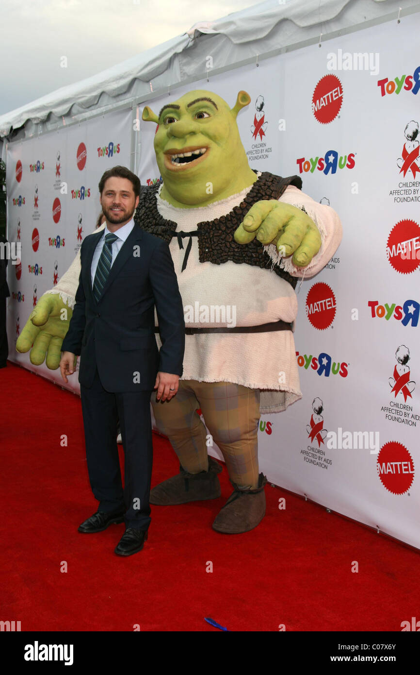 Shrek & Jason Priestley The 14th annual Dream Halloween "Under the big ...