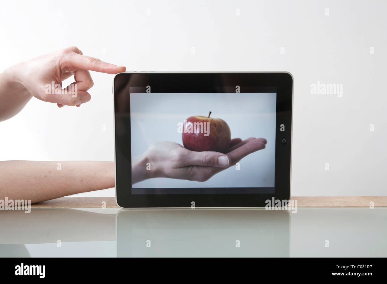 Apple trick hi-res stock photography and images - Alamy