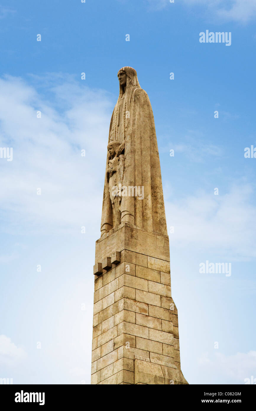 Vertical cloud column hi-res stock photography and images - Alamy