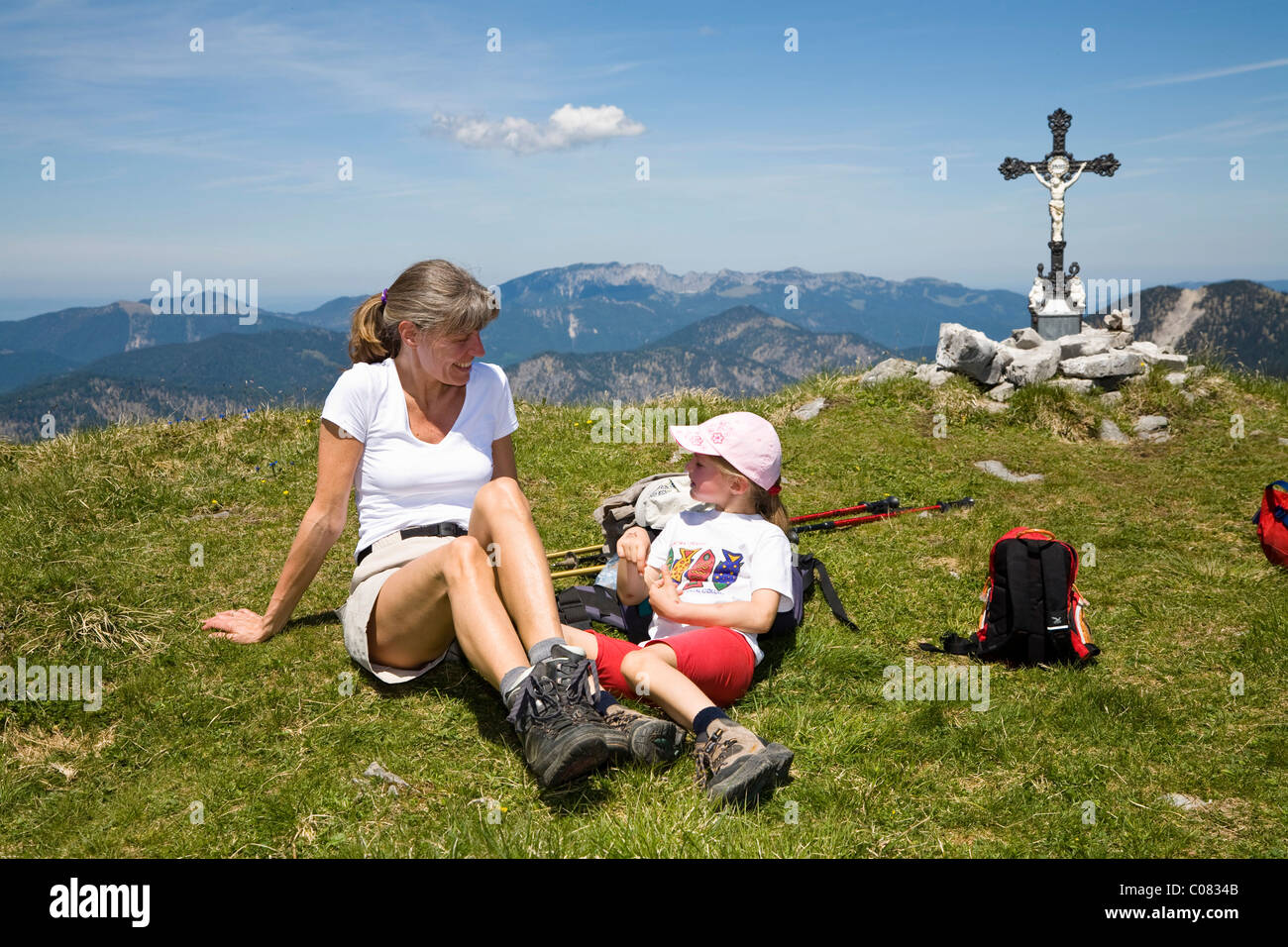 Mother hiking daughters mountains hi-res stock photography and images ...