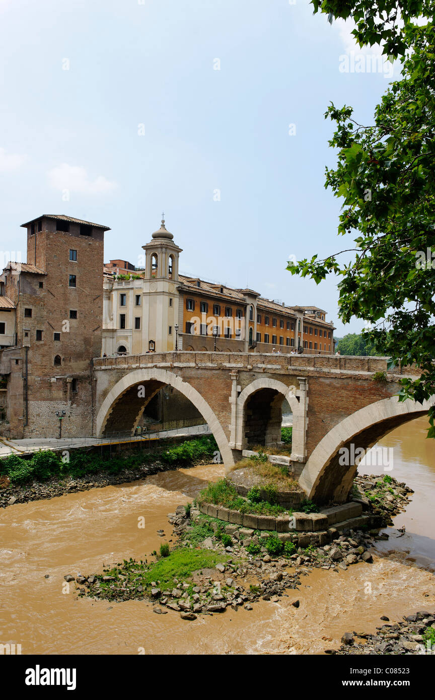Tiber island, Isola Tiberina, Ponte Fabricius, Ponte dei Quattro Capi ...