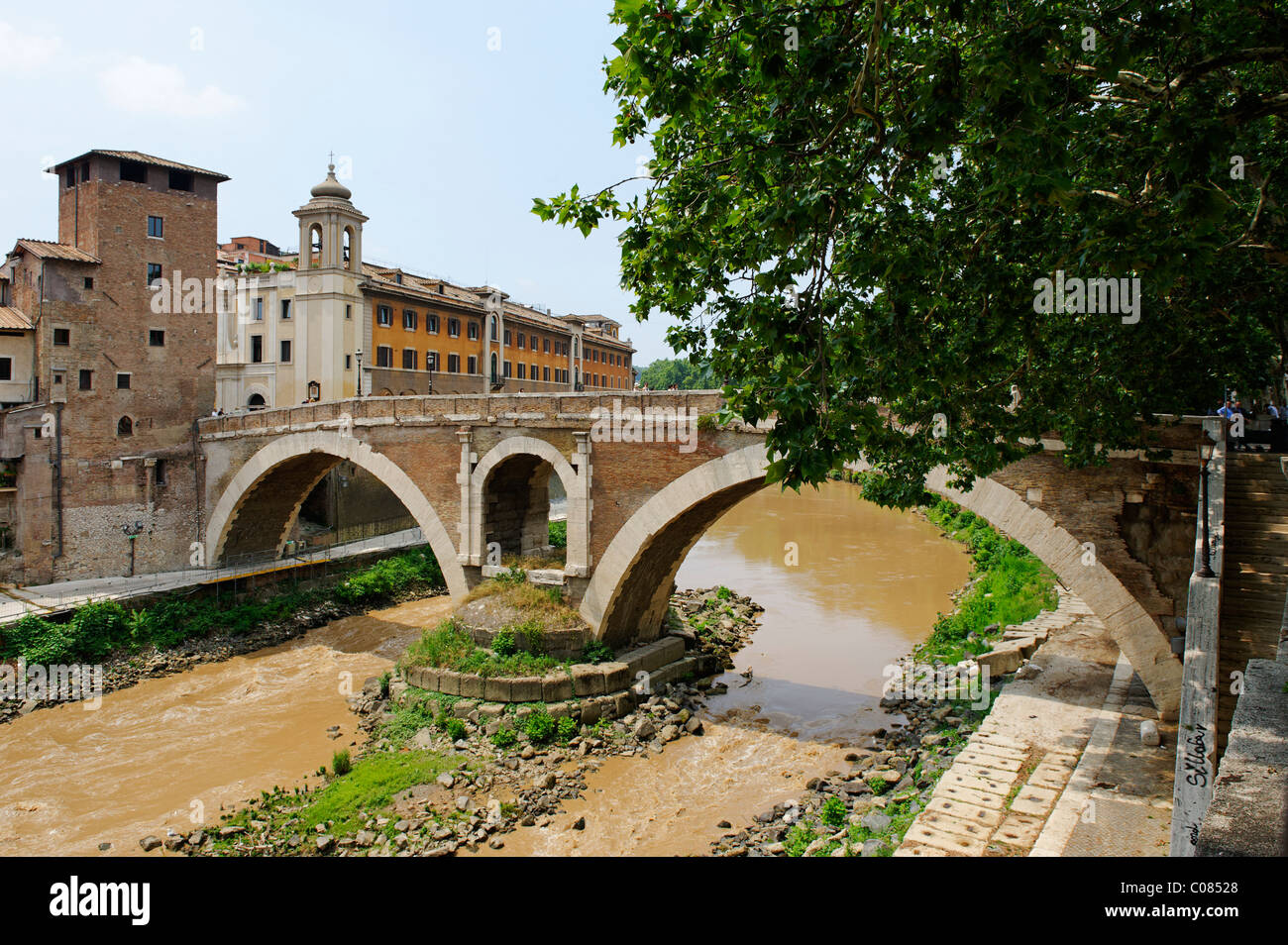 Tiber island, Isola Tiberina, Ponte Fabricius, Ponte dei Quattro Capi ...