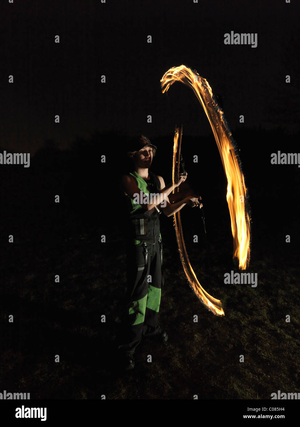 Young juggler hi-res stock photography and images - Alamy