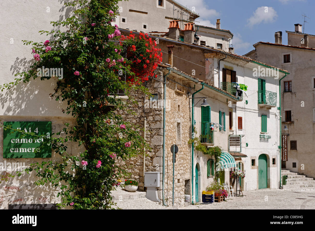 Abruzzi apennines hi-res stock photography and images - Alamy