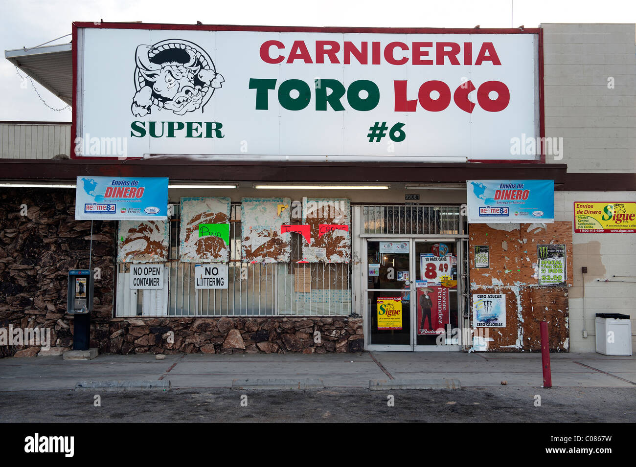 Mexican deli storefront hi-res stock photography and images - Alamy