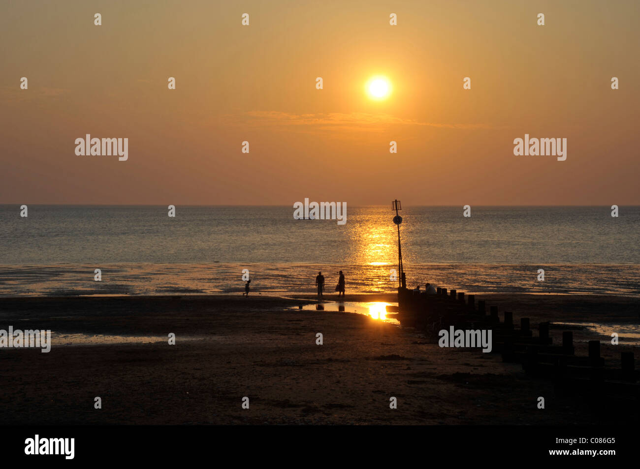 The wash and Hunstanton beach at sunset in Norfolk, UK Stock Photo - Alamy