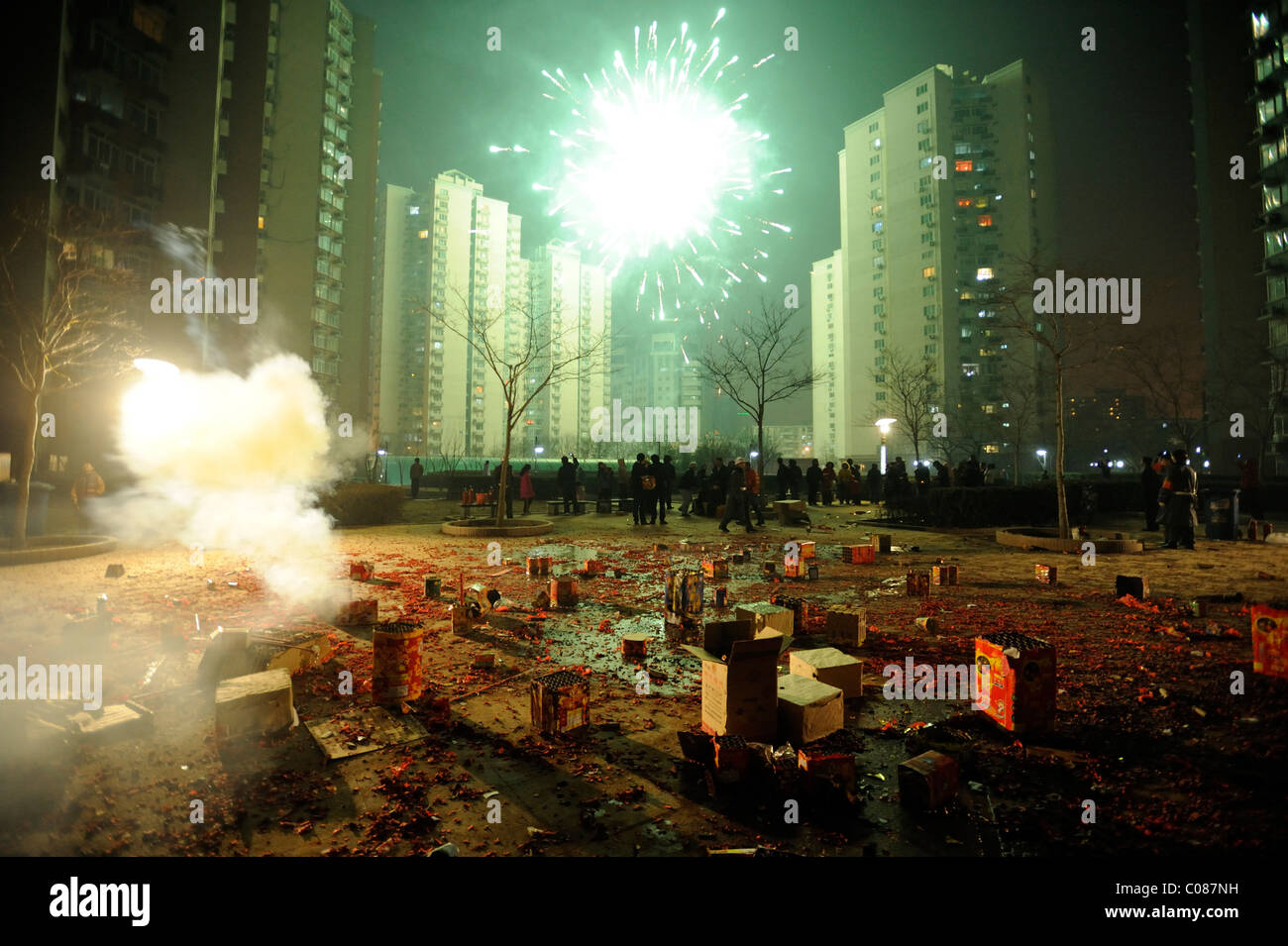 Set off fireworks hi-res stock photography and images - Alamy