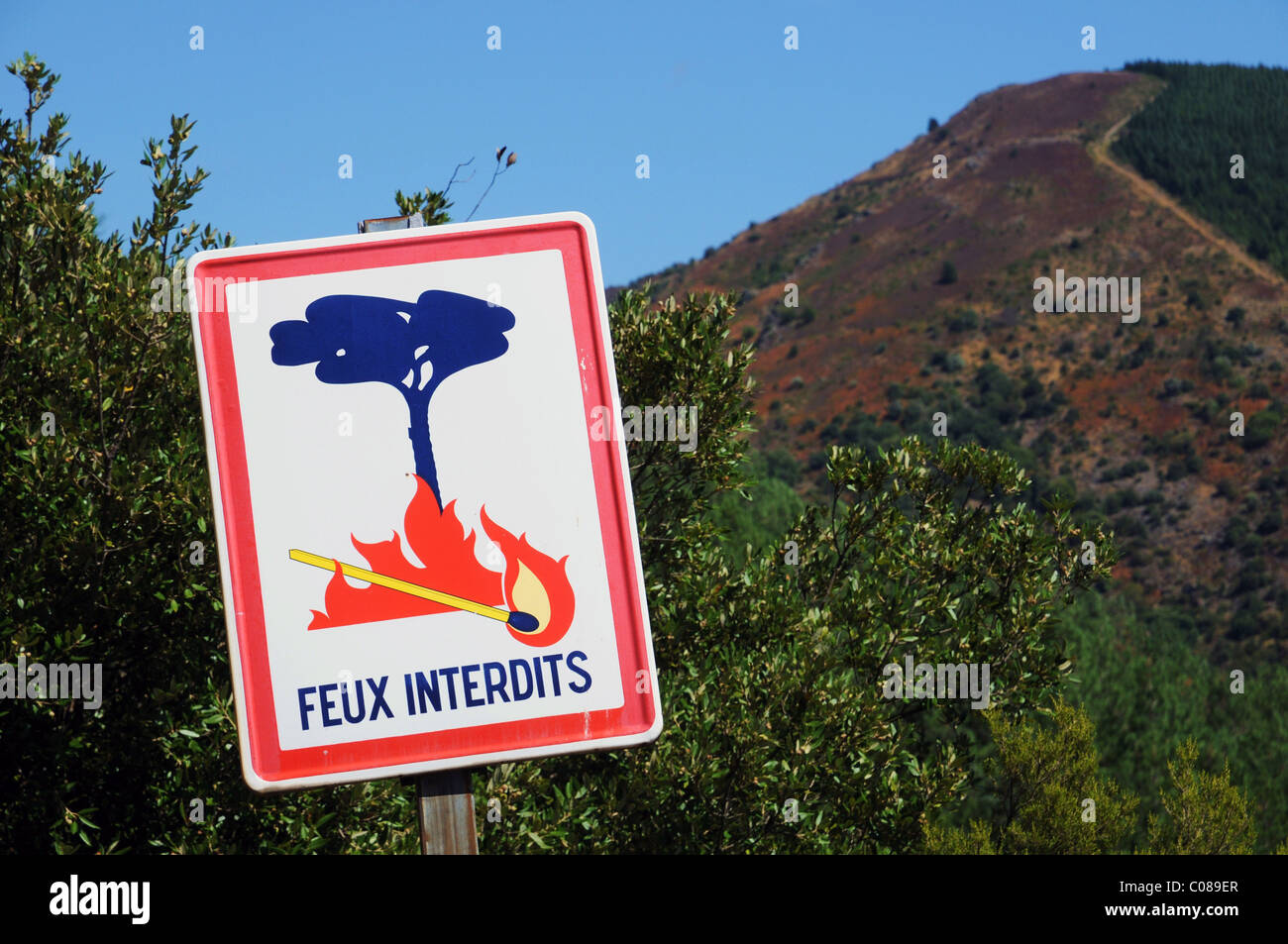 Feux interdit hi-res stock photography and images - Alamy