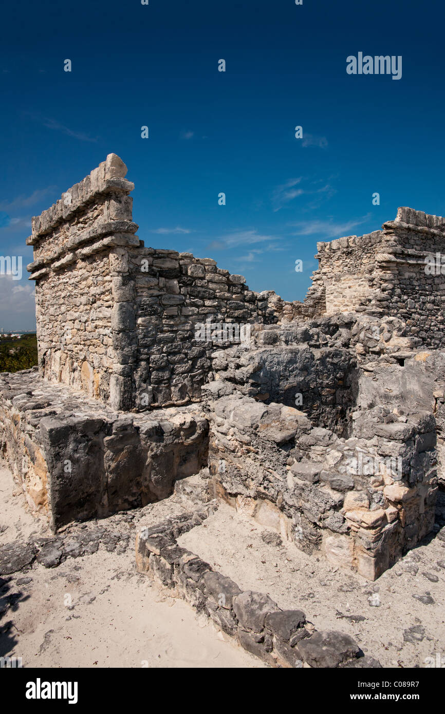 Yamil Lu'um, Temple of the Scorpion (Templo del Alacran), Mayan Ruins ...