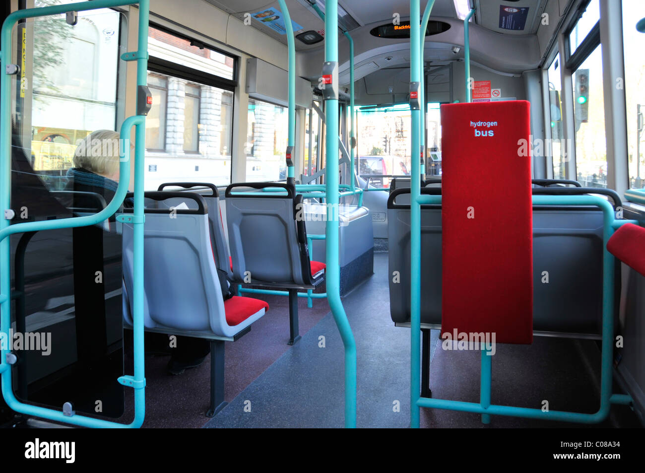 Uk hydrogen bus hi-res stock photography and images - Alamy