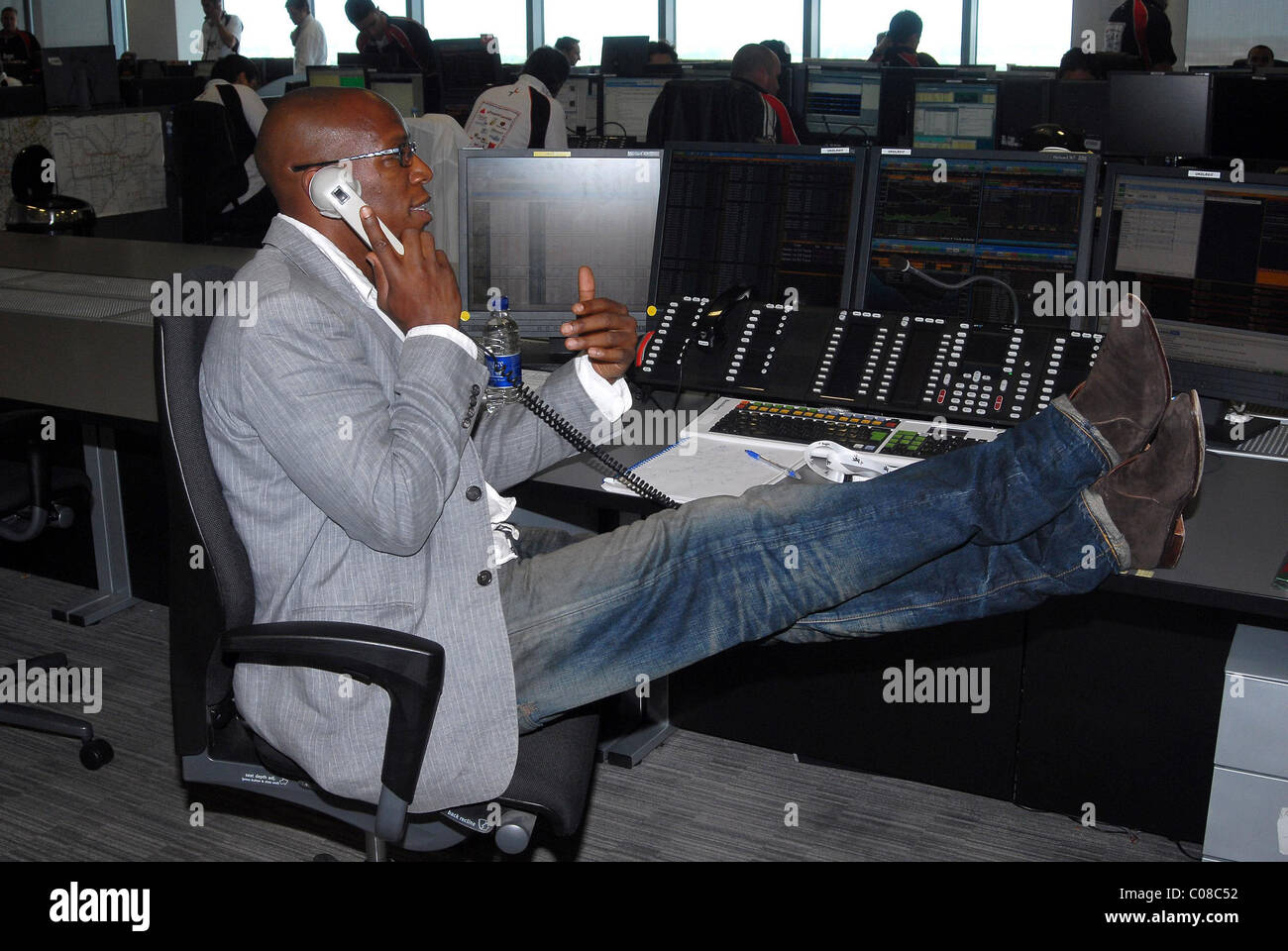 Ian Wright BGC Charity Day at Canary Wharf where stars help traders ...