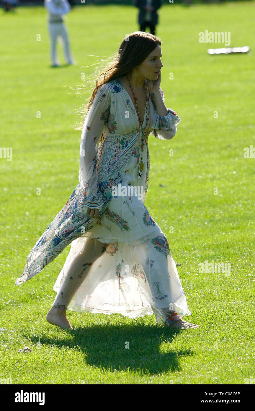 Sienna Miller filming on the set of her new movie "Hippie Hippie Shake ...
