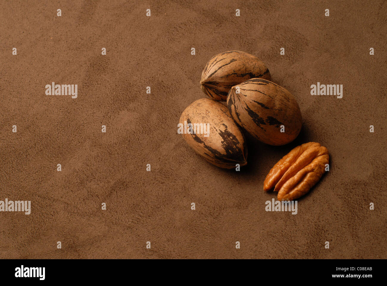 Unshelled pecans hi-res stock photography and images - Alamy