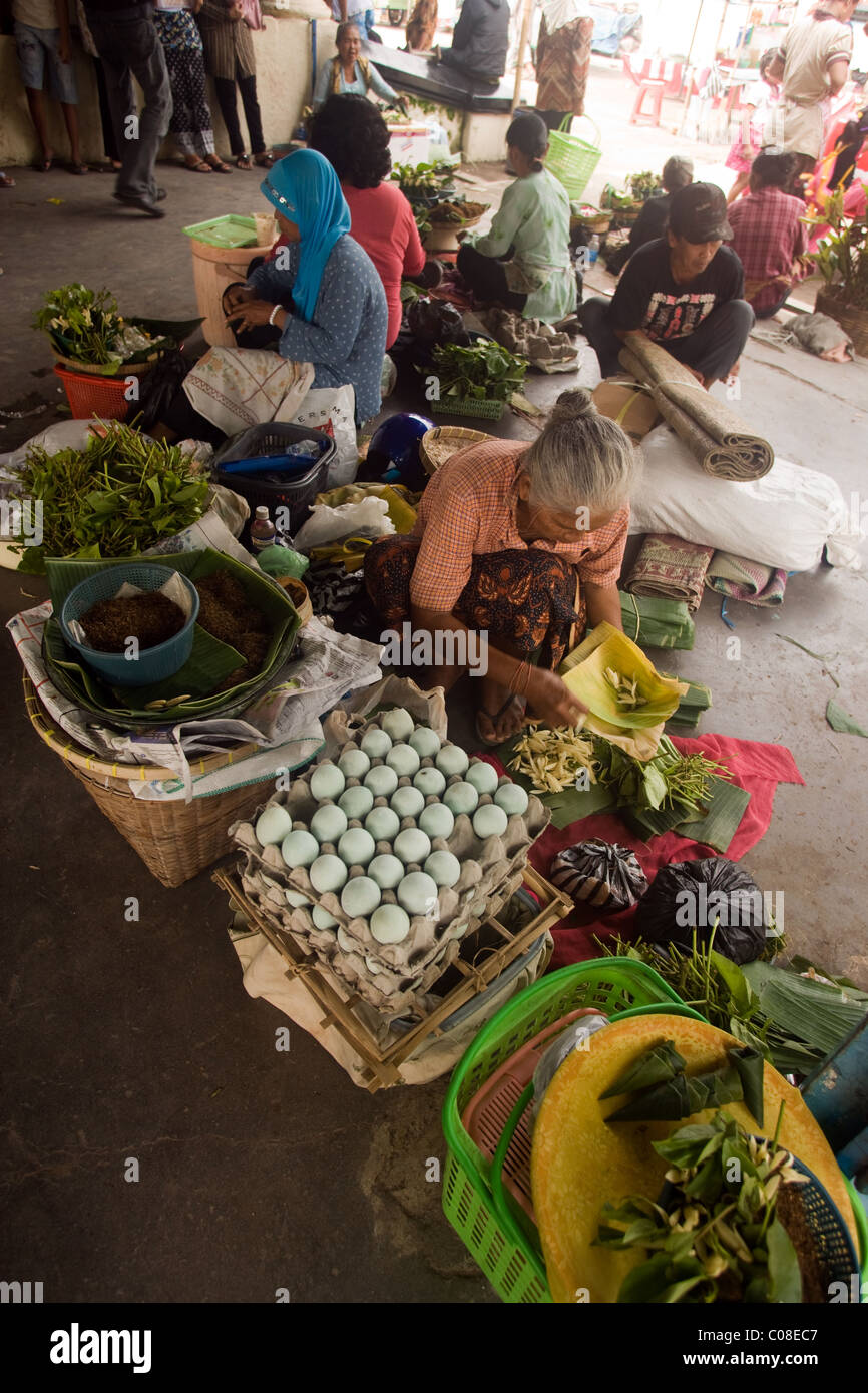 Traditional market activities hi-res stock photography and images - Alamy