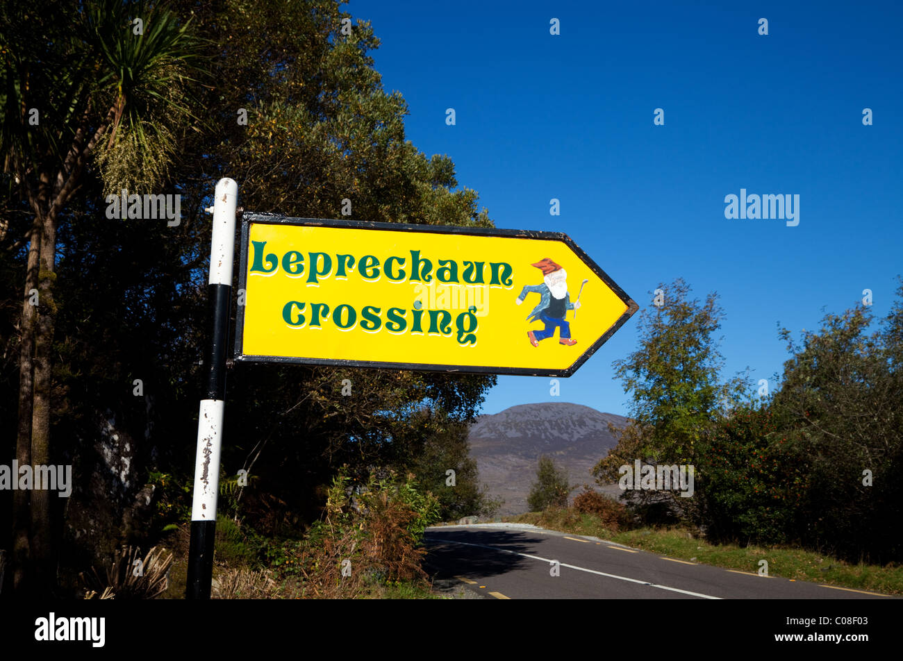 Road sign at Ladies View, Killarney National Park, County Kerry ...