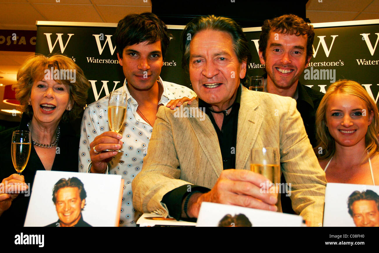 Elizabeth estensen hi-res stock photography and images - Alamy