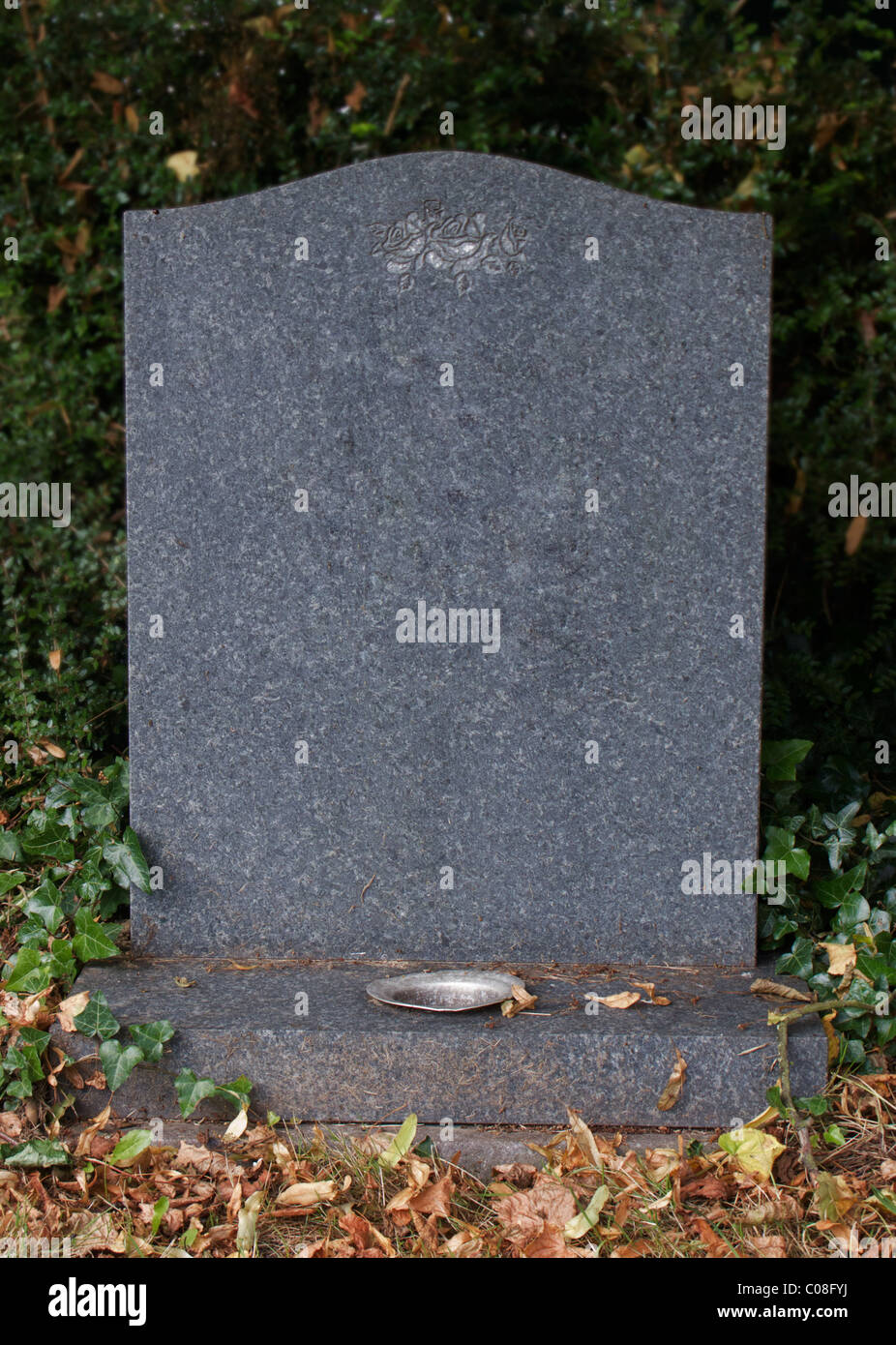 Blank gravestone spooky hi-res stock photography and images - Alamy