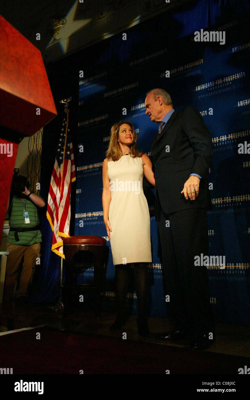 Presidential candidate Fred Thompson and wife Jerri Thompson AFP ...