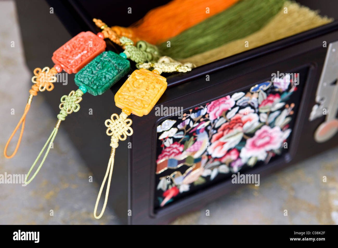 Traditional korean patterns hi-res stock photography and images - Alamy